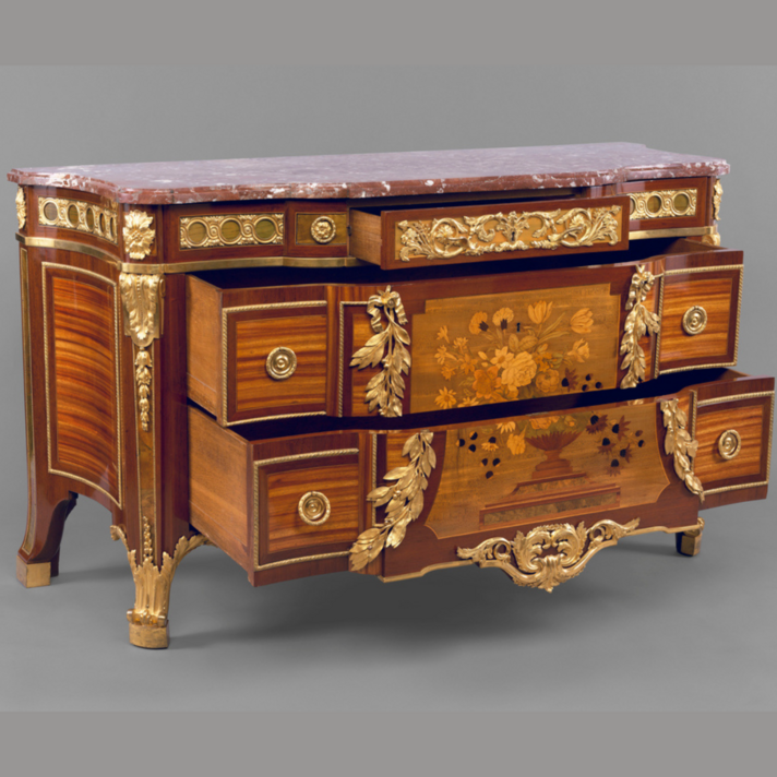La commode Riesener, le nec plus ultra