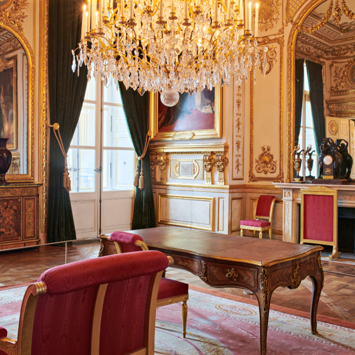 The state rooms and the loggia: the most beautiful view of Paris